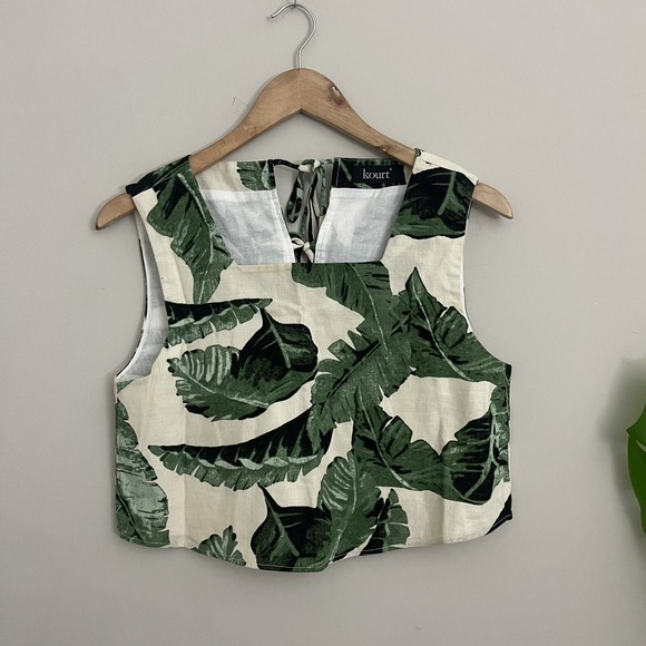 Kourt | Tops | Kourt Womens Top Crop Square Neck Sleeveless Spring Size ...